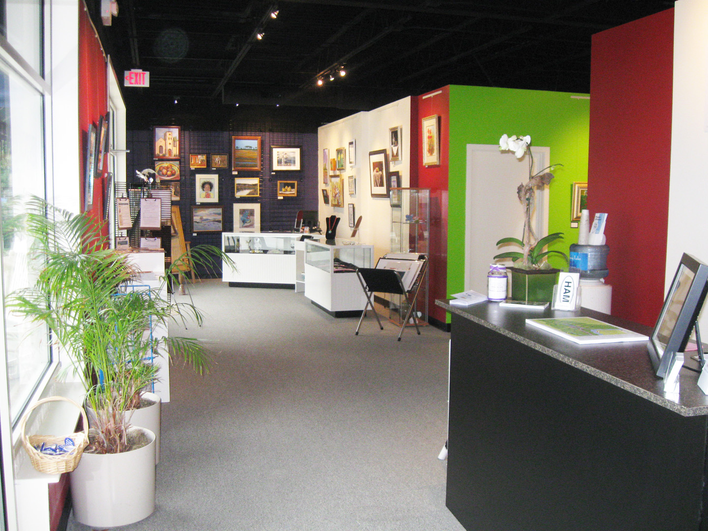 Smithfield Visitor Center is now OPEN!